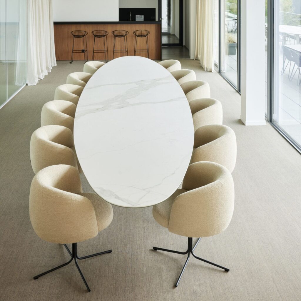 Fauteuil pied ‘spider’ Joli Olivo – Saisons