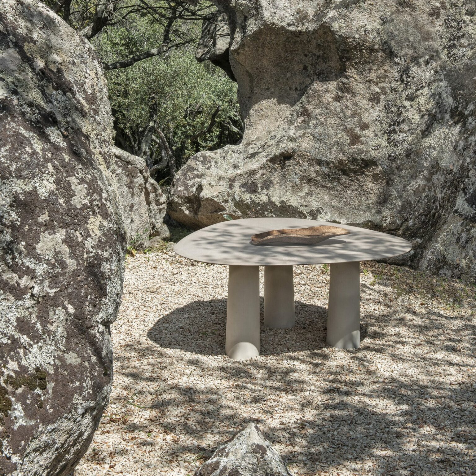 Table Ethimo Bold – Saisons